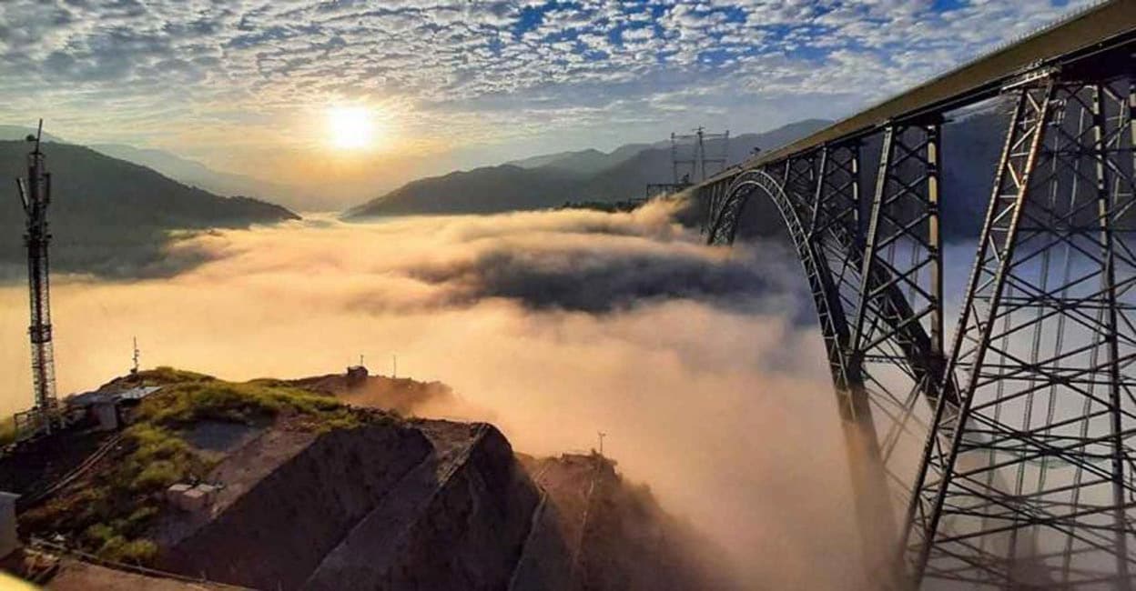 ഈഫല്‍ ടവറിനേക്കാളും ഉയരം; ഇത് ലോകത്തിലെ ഏറ്റവും വലിയ റെയില്‍വേ മേല് ...