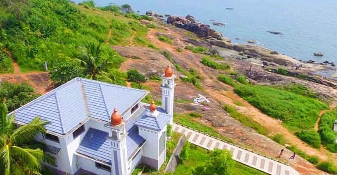 സഞ്ചാരികളുടെ ഇഷ്ട കേന്ദ്രമായി കൊല്ലം പാറപ്പള്ളി കടലോരം - Koyilandy ...