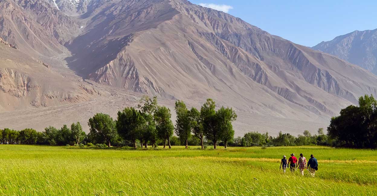 സന്തോഷമില്ലാത്ത രാജ്യങ്ങളുടെ പട്ടികയിൽ ആദ്യപത്തിൽ ഇന്ത്യയില്ല, സ്ഥാനം ...