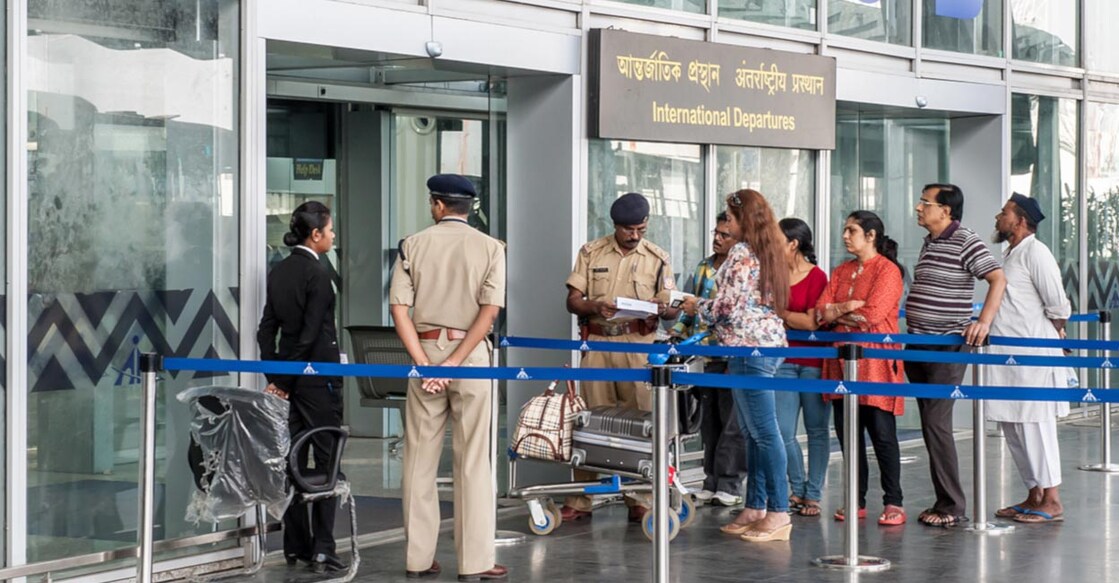 വിമാന യാത്രയ്ക്ക് ക്യുആർ കോഡുള്ള ടിക്കറ്റും ബോർഡിങ് പാസും നിർബന്ധം -New ...
