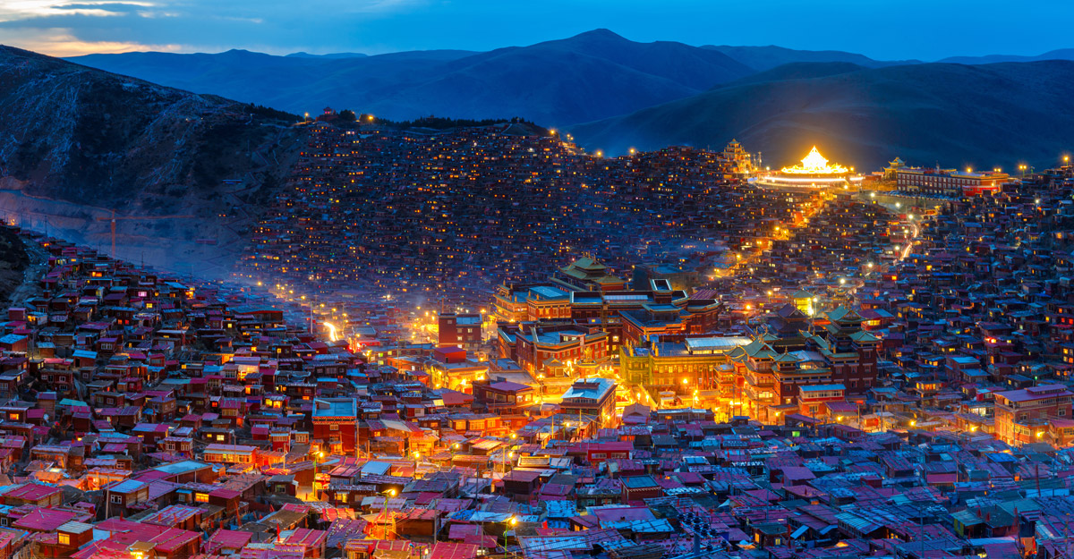 ഇത്ര ഭംഗിയുള്ള ചേരി ലോകത്ത് മറ്റെവിടെയും കാണാനാവില്ല ! | Larung Gar ...