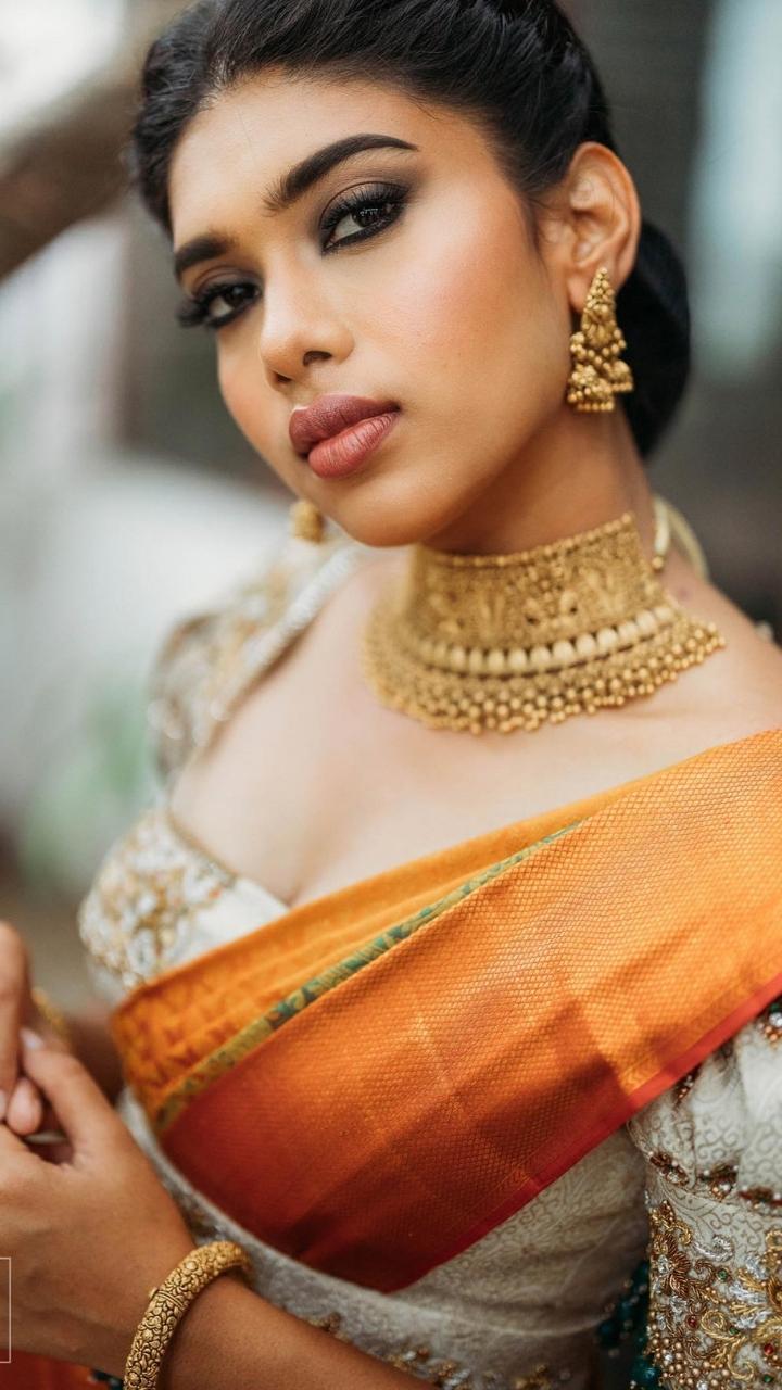 ദുഷാര വിജയൻ | Web Stories | Manorama Online