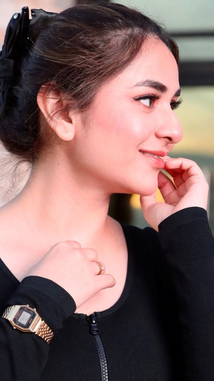 Yumna Zaidi's Instagram, Twitter & Facebook on IDCrawl