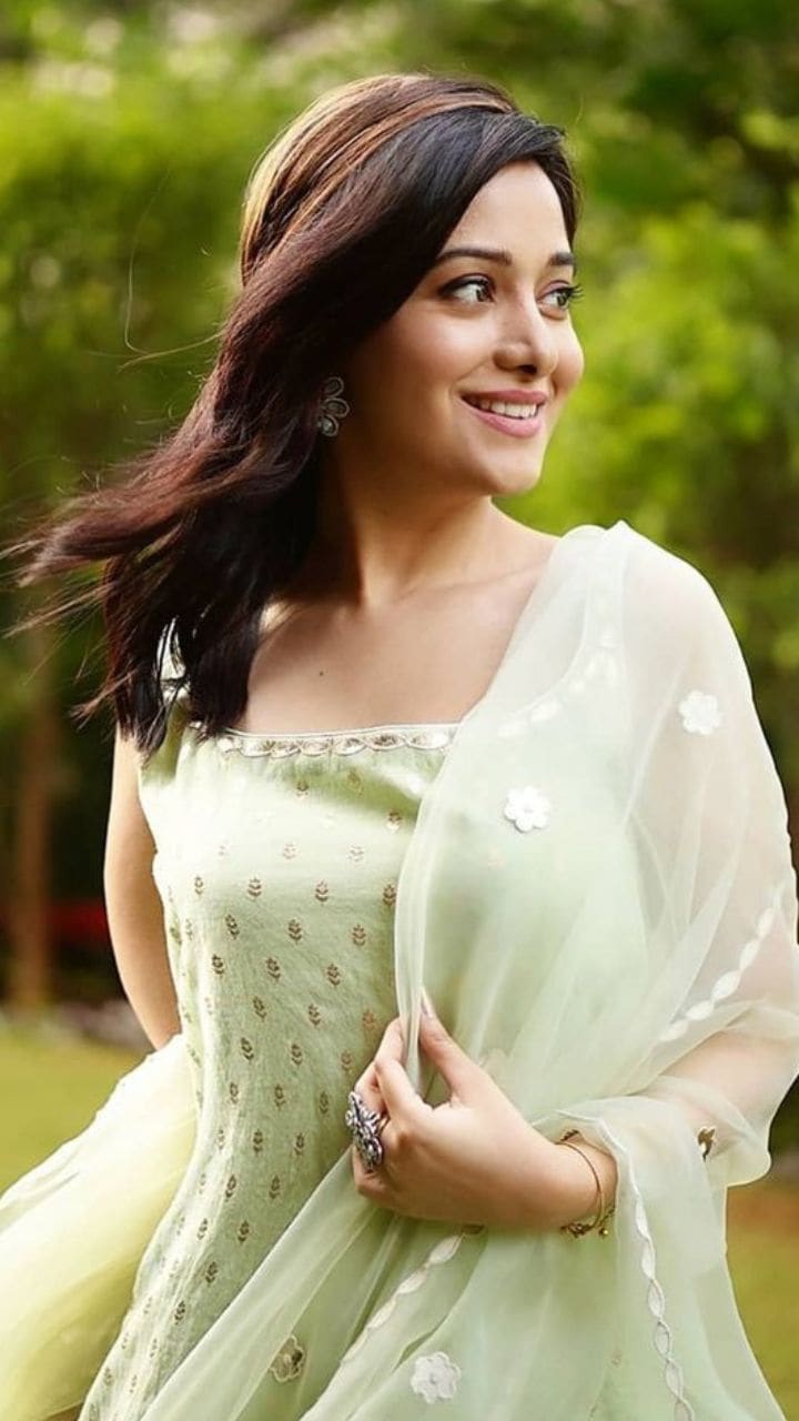 Preetika Rao Hd Wallpapers Movie Hd Wallpapers