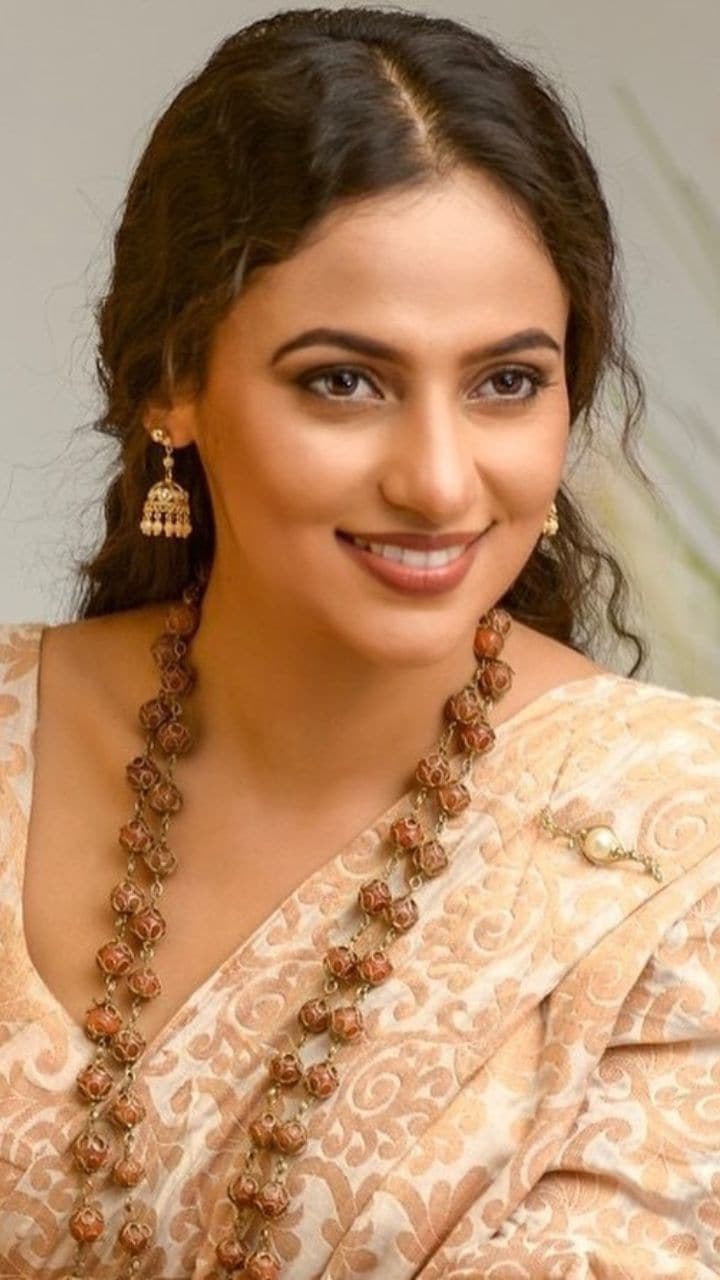 Udari Warnakulasooriya | Web Stories | Manorama Online