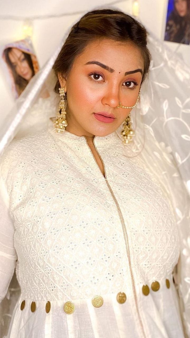 Clinica Aashika Bhatia Mais 💕A A S H I K A B H A T I A 💕