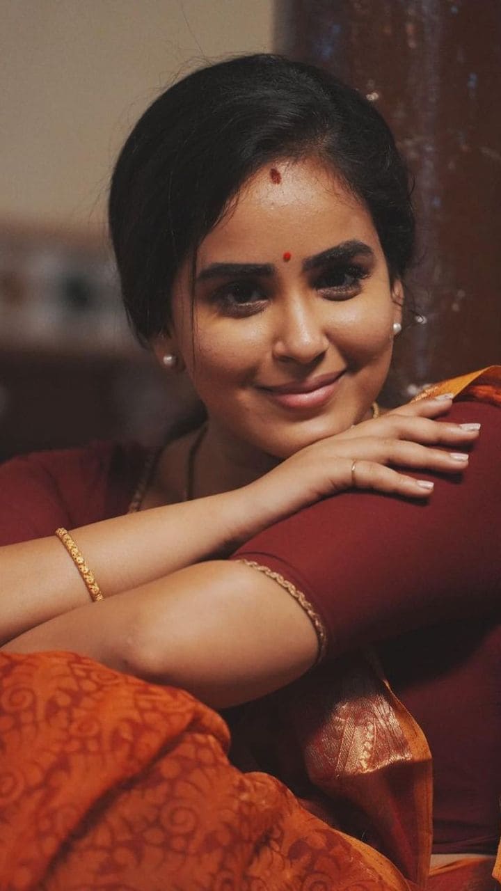 Kanmani Manoharan | Web Stories | Manorama Online