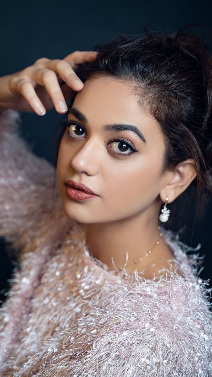 Shruti Sharma's Instagram, Twitter & Facebook on IDCrawl