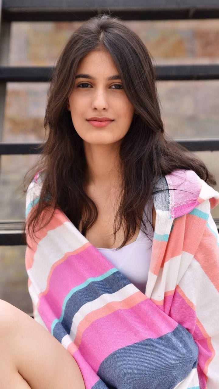 Vanshika Rajput | Web Stories | Manorama Online