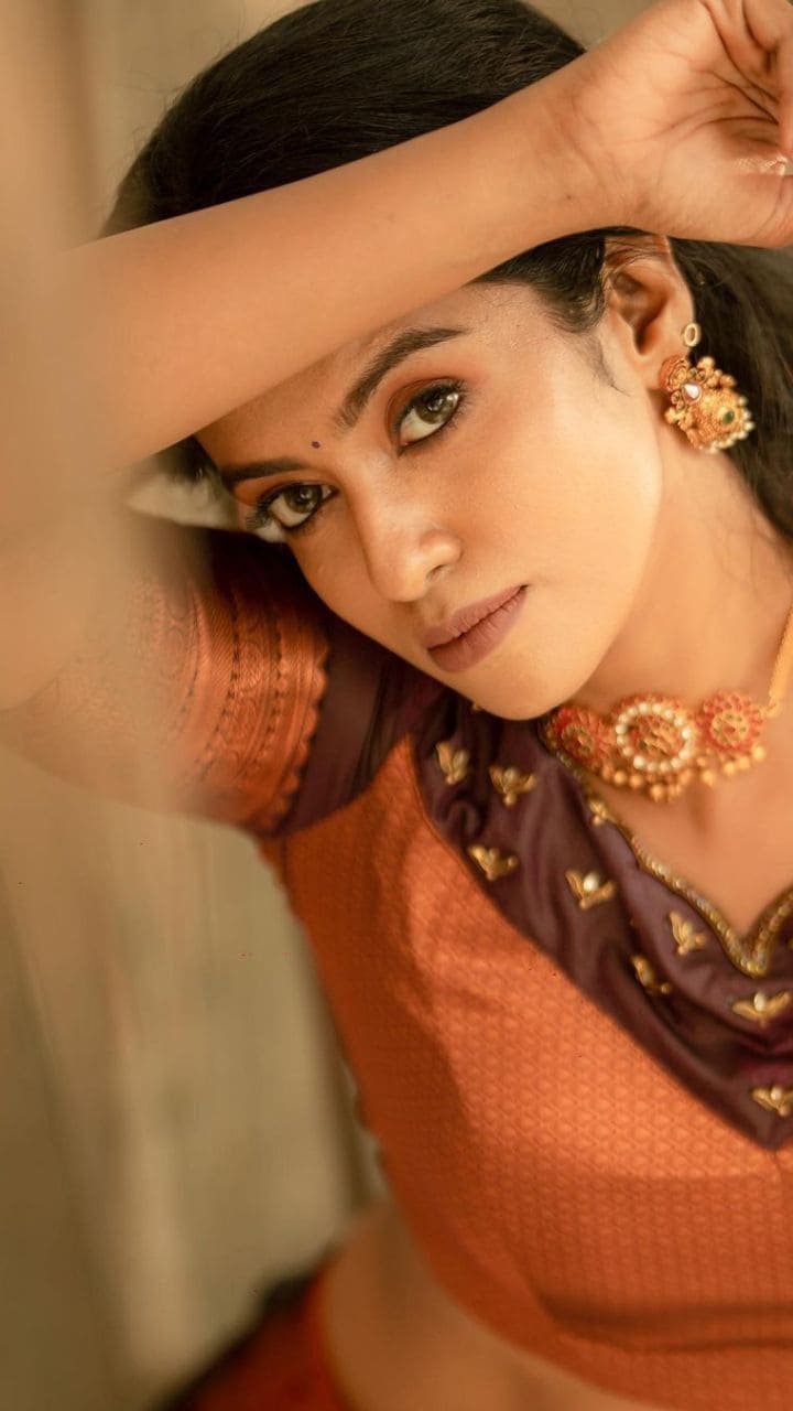 Roshini Haripriyan - റോഷിനി ഹരിപ്രിയൻ | Web Stories | Manorama Online