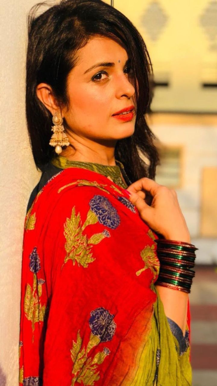 Anjana Sukhani In White Saree
