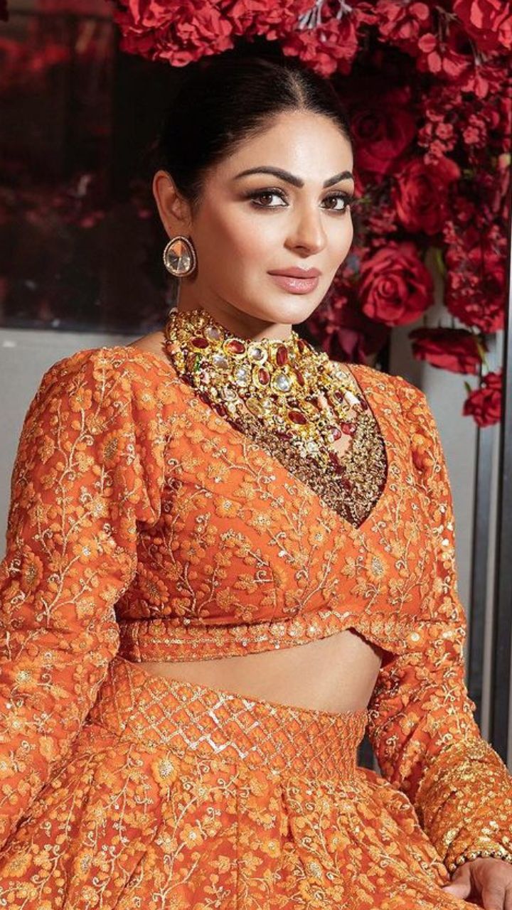 Neeru Bajwa In Showtime Magazine Indian Punjabi