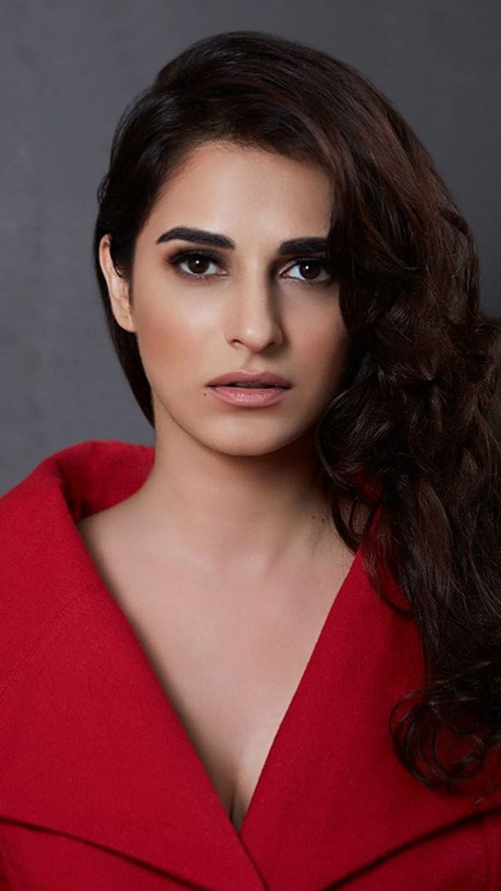 Kashmira Irani | Web Stories | Manorama Online