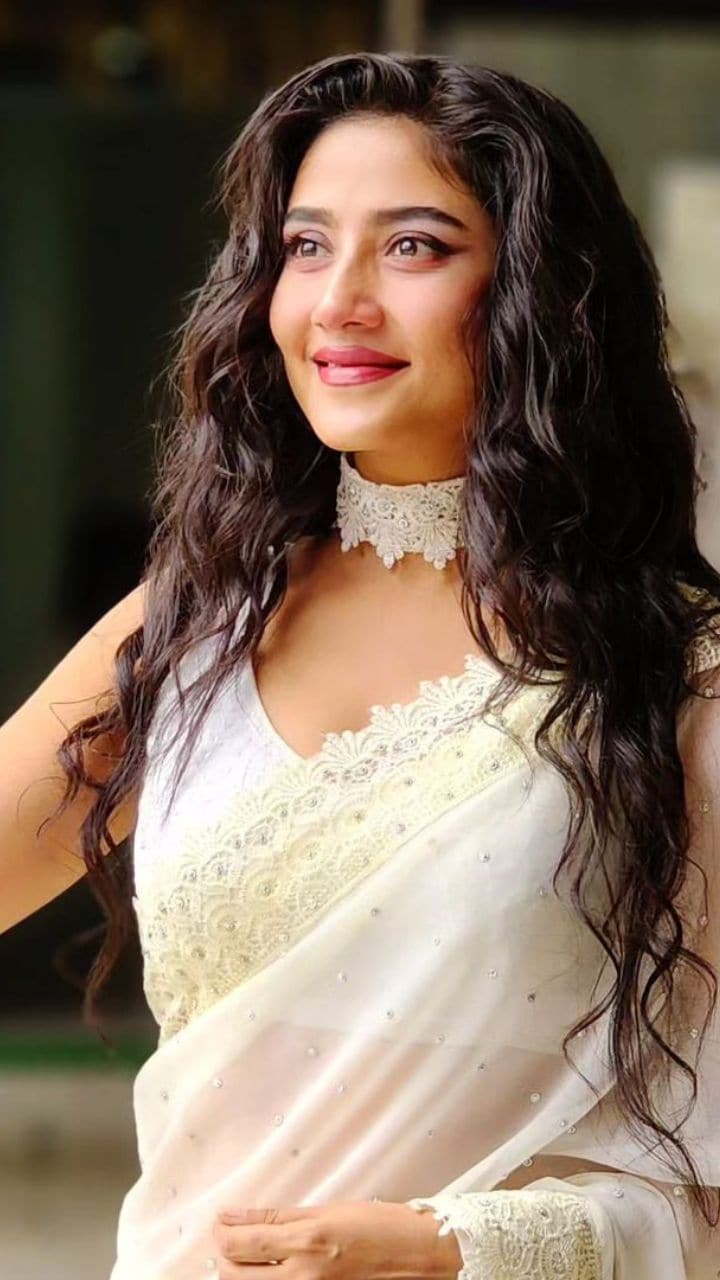 Debolina Dutta | Web Stories | Manorama Online