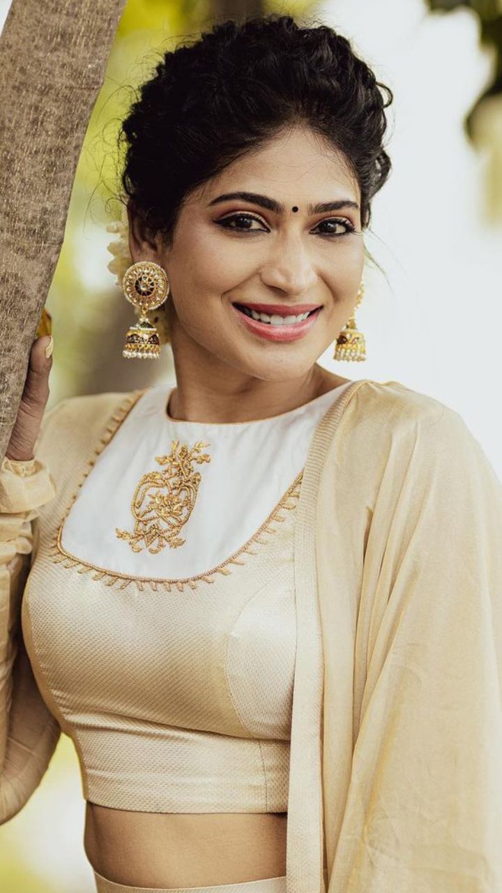 Vijayalakshmi Agathiyan
