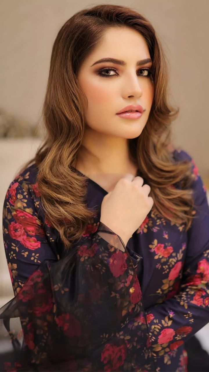 Neelam Muneer Pics From Nachley Sets Pak Tribune