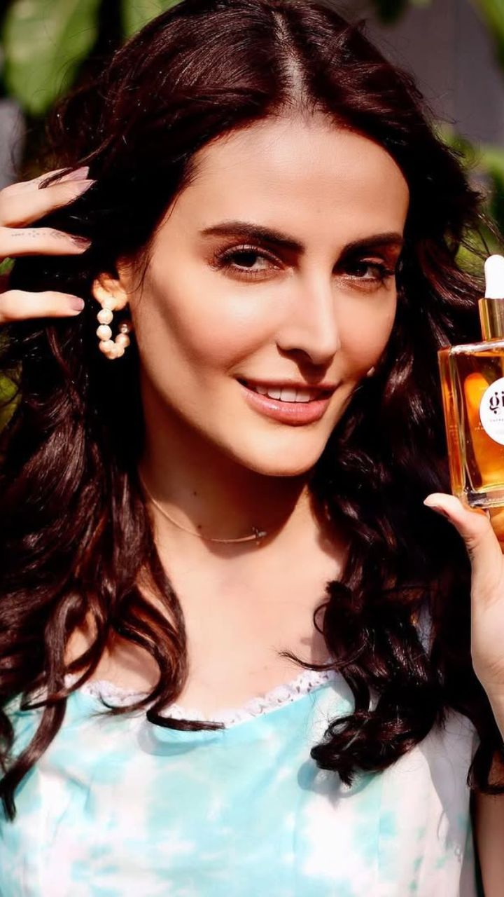 La Actriz India Mandana Karimi Mandana Karimi (@mandanakarimi)