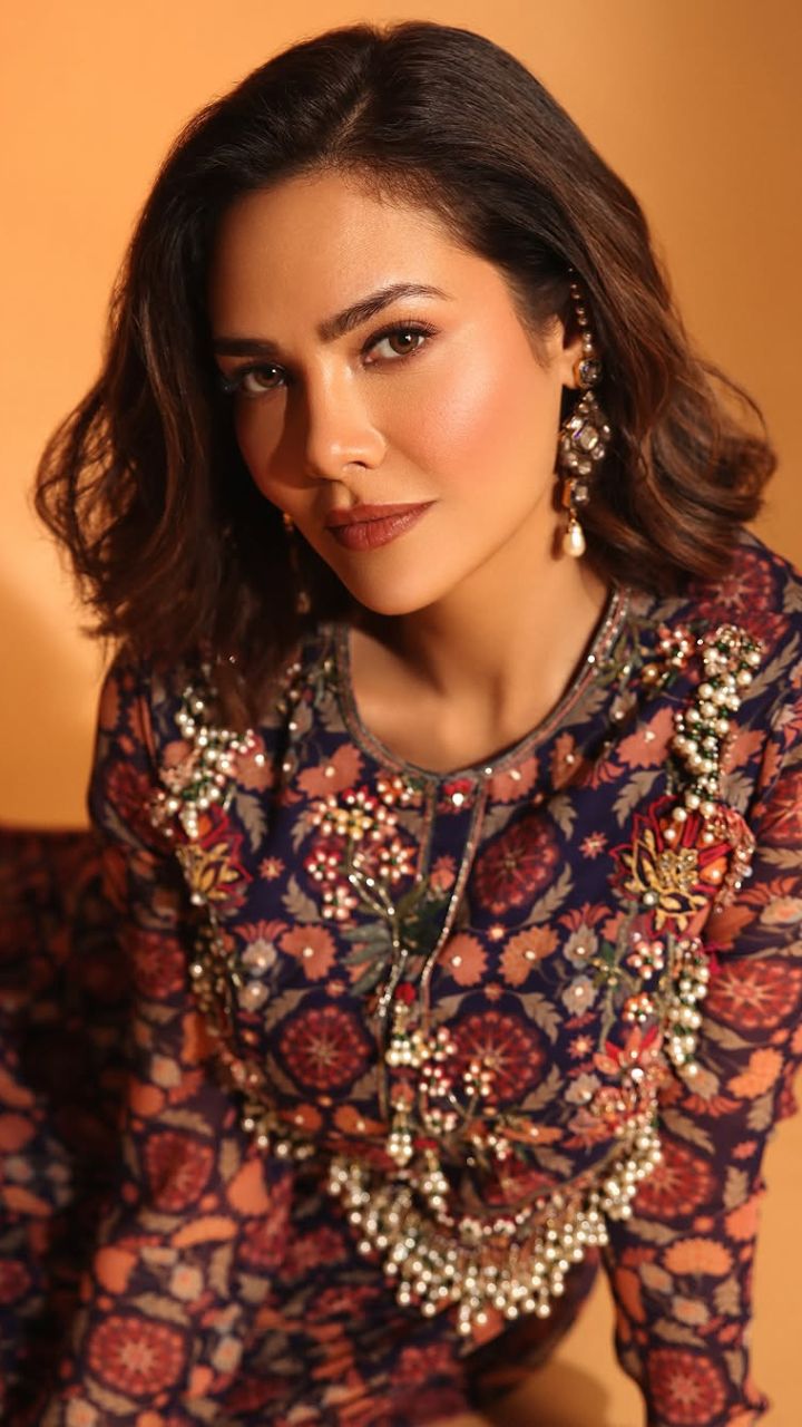 Nueva Actriz De Bollywood Esha