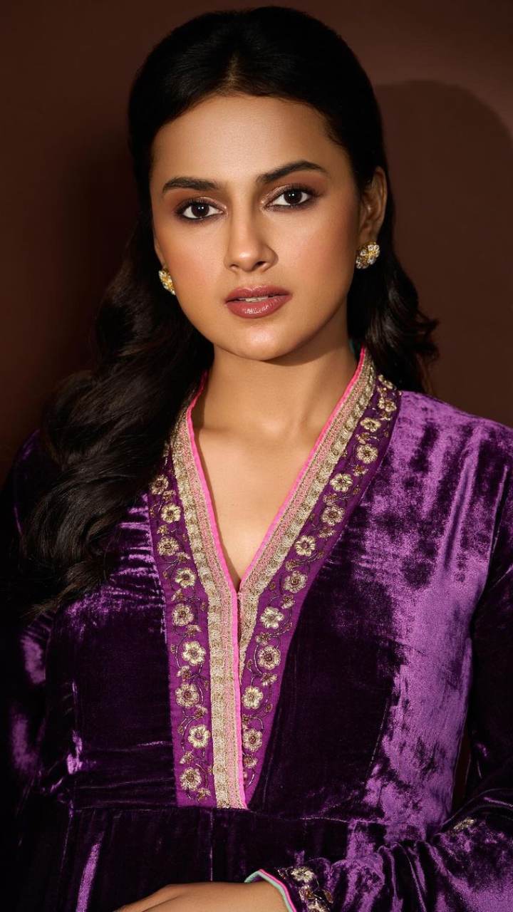 Shraddha Srinath | Web Stories | Manorama Online