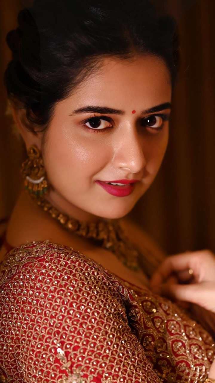 Ashika Ranganath | Web Stories | Manorama Online