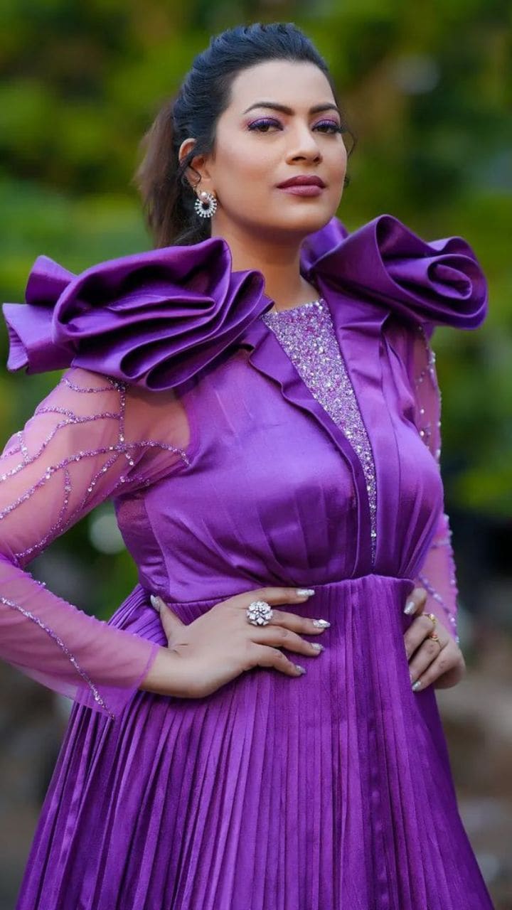 Geetha Madhuri Singer