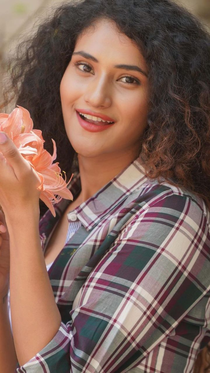 Arshiya Arshi | Web Stories | Manorama Online