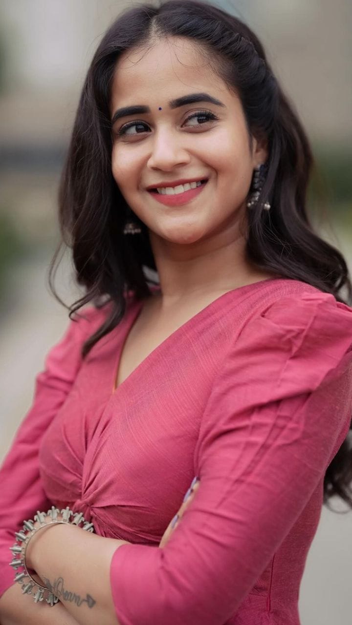 Sunaina Wallpapers 2024