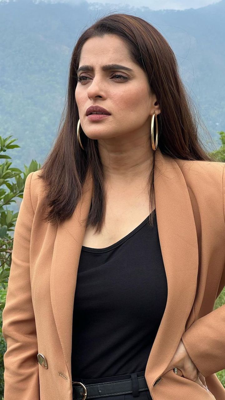 Calca Jeans Priya Bapat Priya Bapat | चुलबुली