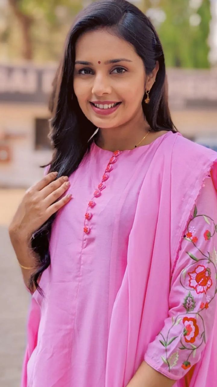 Anuprita Shivani Rangole Shivani Rangole Biography, Age, Movies, Wiki,