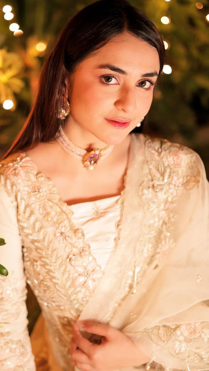 Yumna Zaidi's Instagram, Twitter & Facebook on IDCrawl