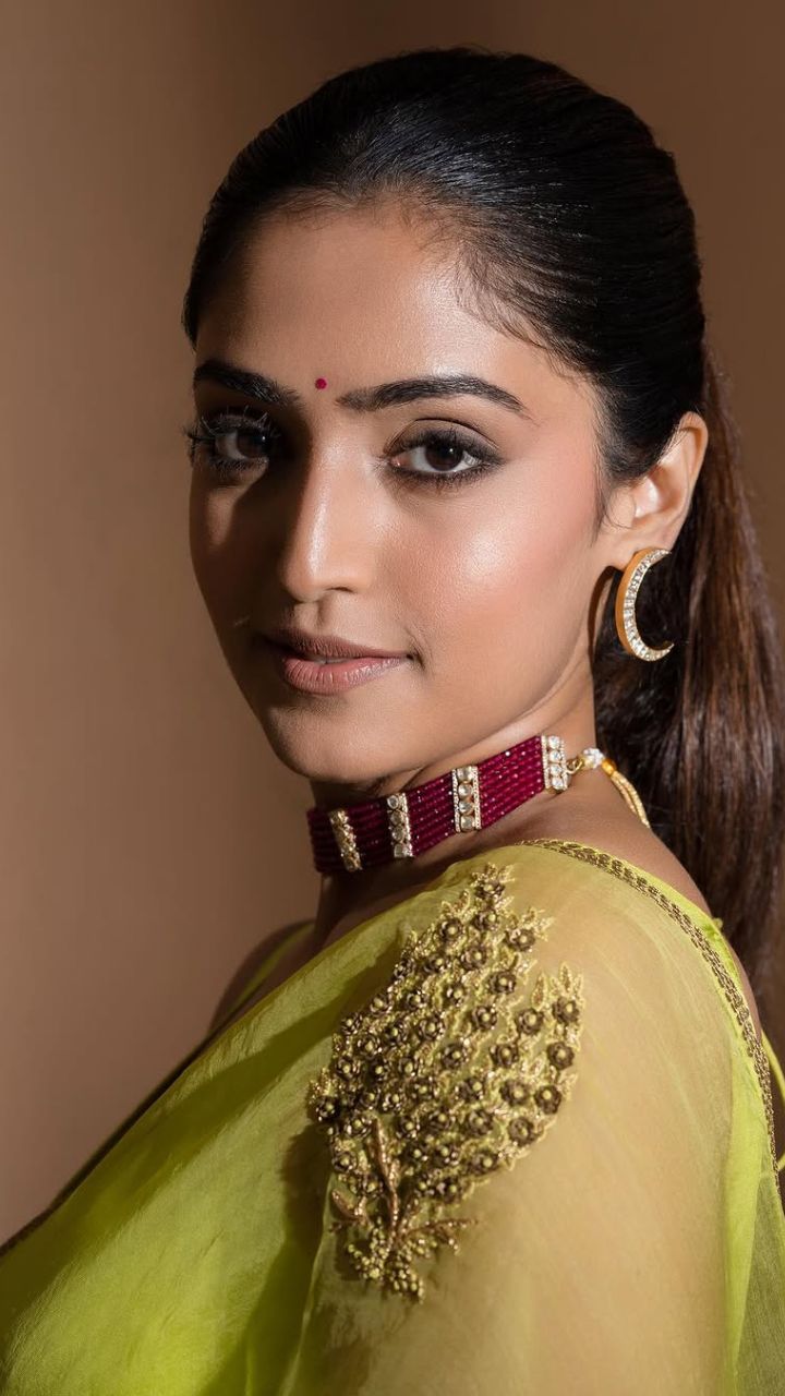 Reba Monica John Movies 60 Photos - Moonagedaydream.film