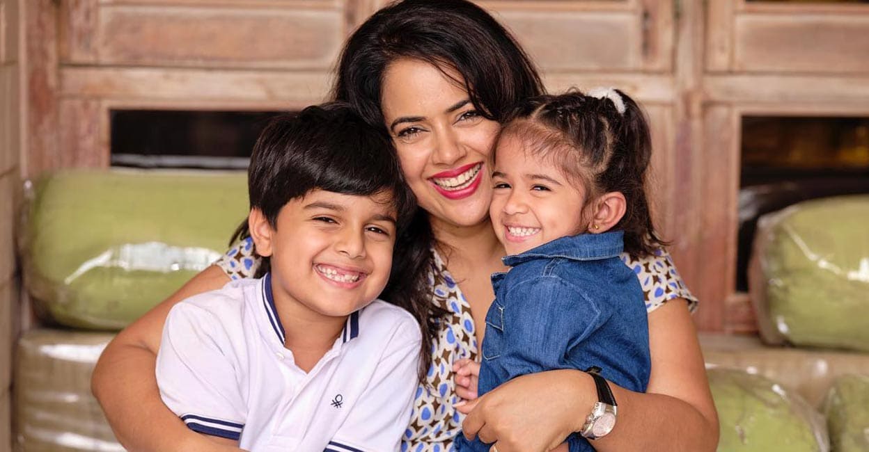 ഒരു മോശം അമ്മയാണ് ഞാനെന്ന് അപ്പോൾ തോന്നി - Sameera Reddy | Motherhood ...