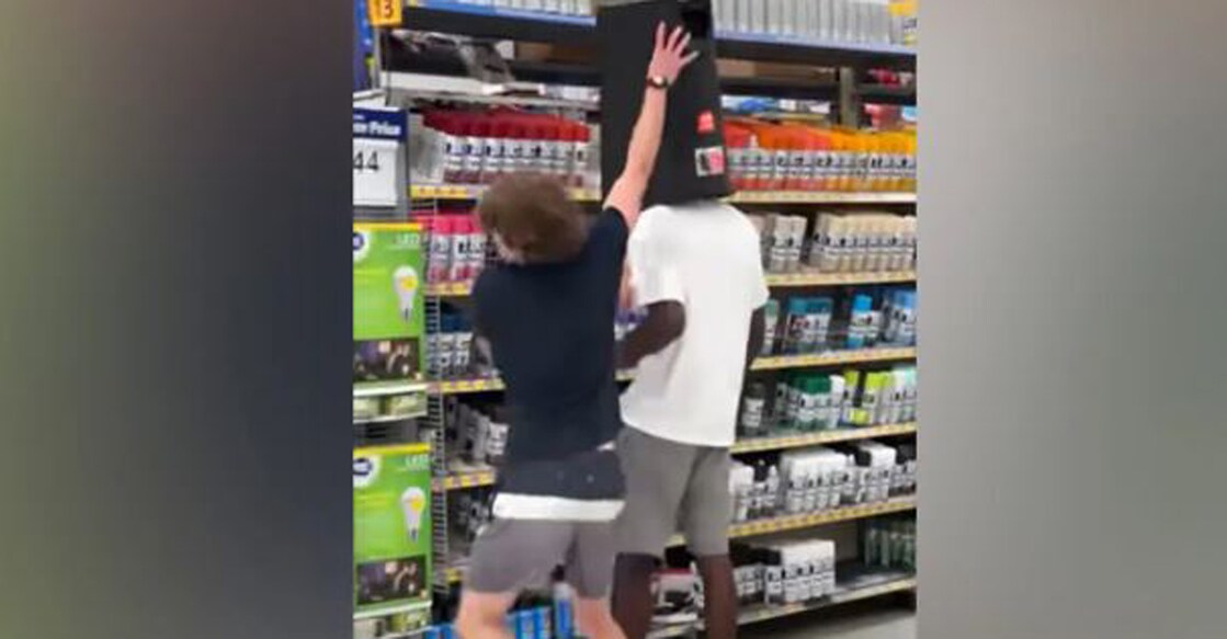 ബക്കറ്റ് ചലഞ്ചുമായി സൂപ്പർമാർക്കറ്റിൽ പ്രാങ്ക്|Women|Viral news|Viral ...